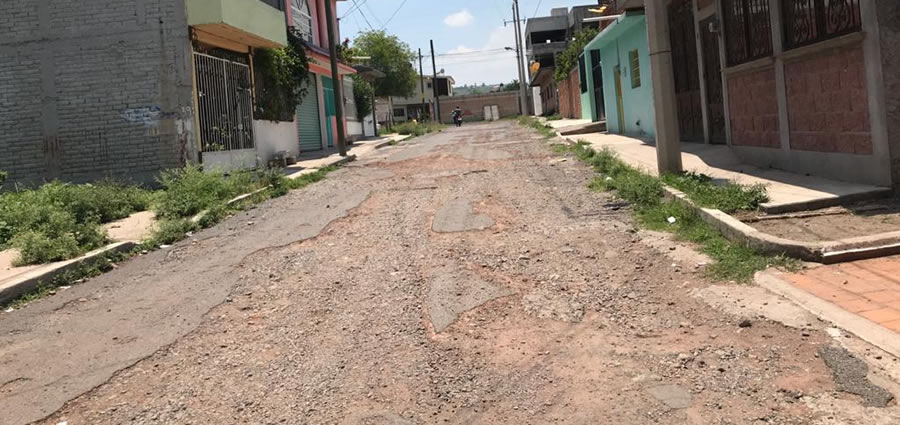 Calles sin pavimentar en deterioro y con baches en Pénjamo | Periódico ...