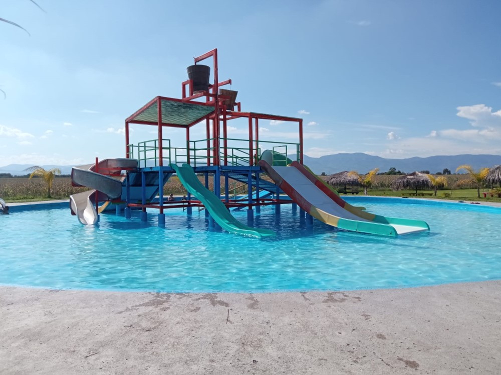 Para disfrutar del sol y agua Balneario " La Conchita" | Periódico Notus