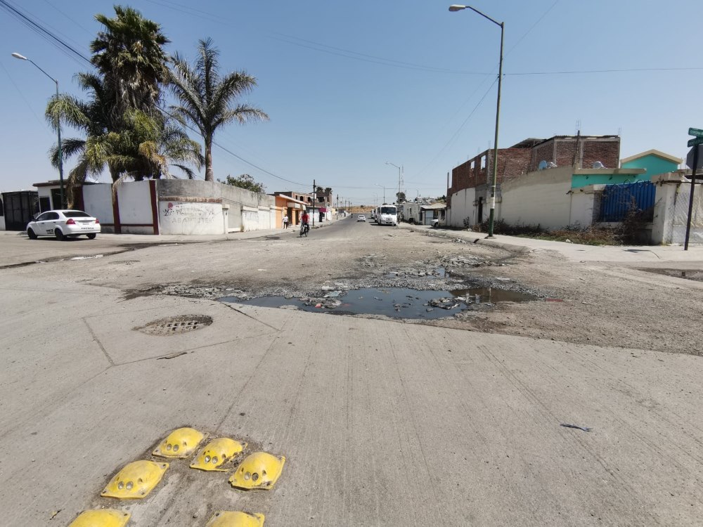 En el olvido colonia Urbi Villas del Rey | Periódico Notus