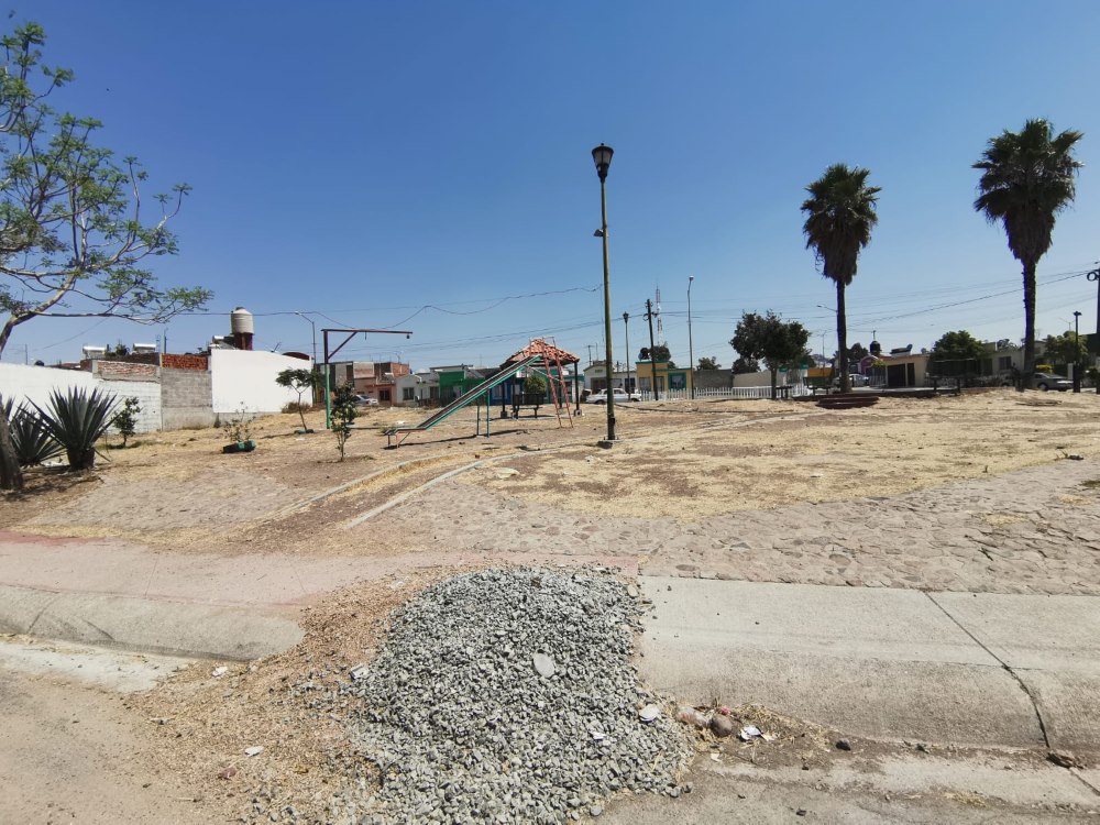 En el olvido colonia Urbi Villas del Rey | Periódico Notus