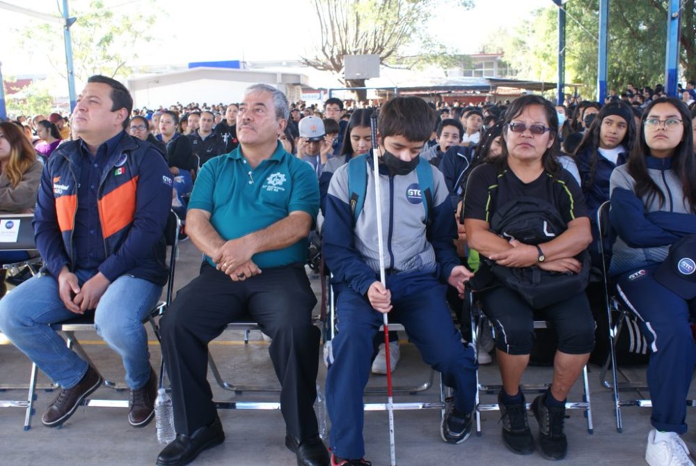 Alumno de la Técnica 60 ganó 3 medallas de oro y 1 plata en Juegos ...