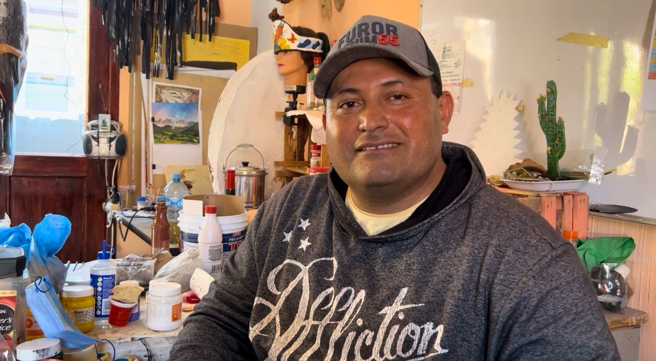 La historia de Alex: maestro de cartonería en Huanímaro | Periódico Notus