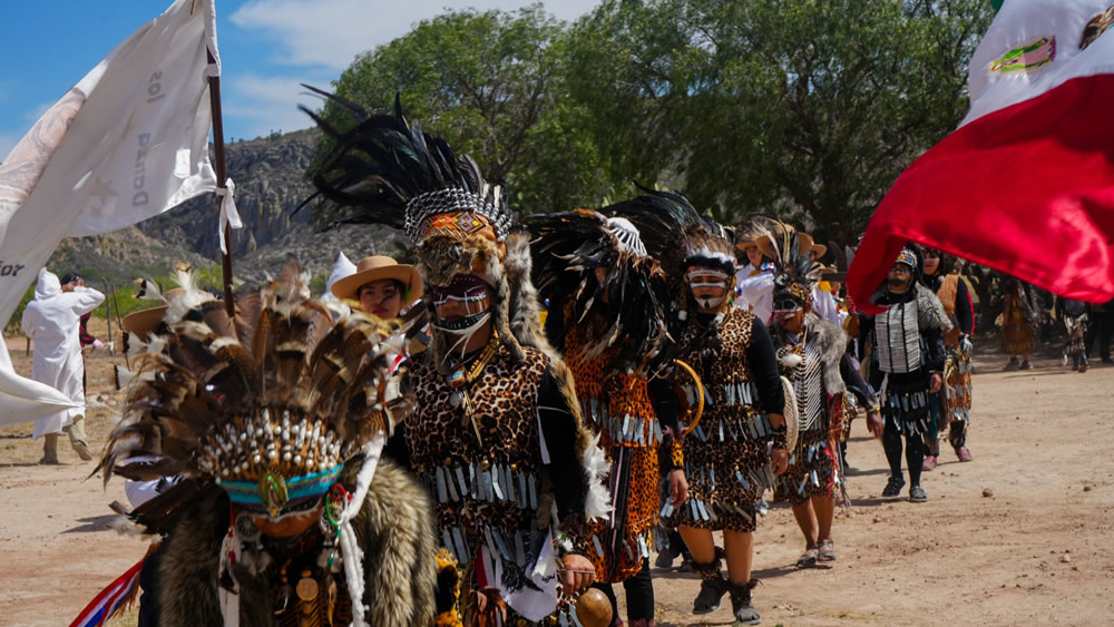 Reciben chichimecas a la primavera en zonas arqueológicas | Periódico Notus