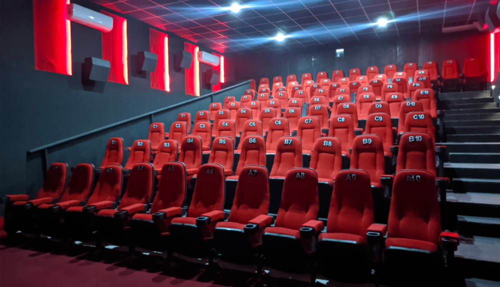 Vuelve el cine comercial al centro de la capital