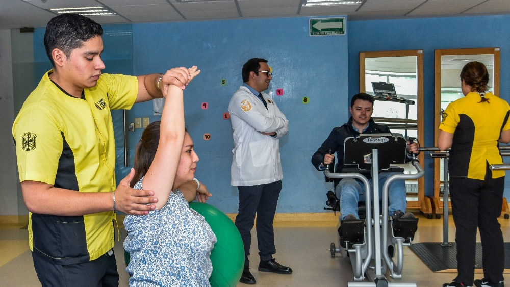Campus León UG ofrece salud, educación y servicios tecnológicos